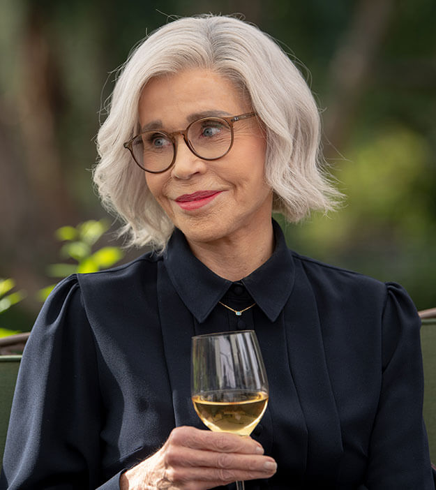 Moving On | Official Movie Site | Jane Fonda | Lily Tomlin