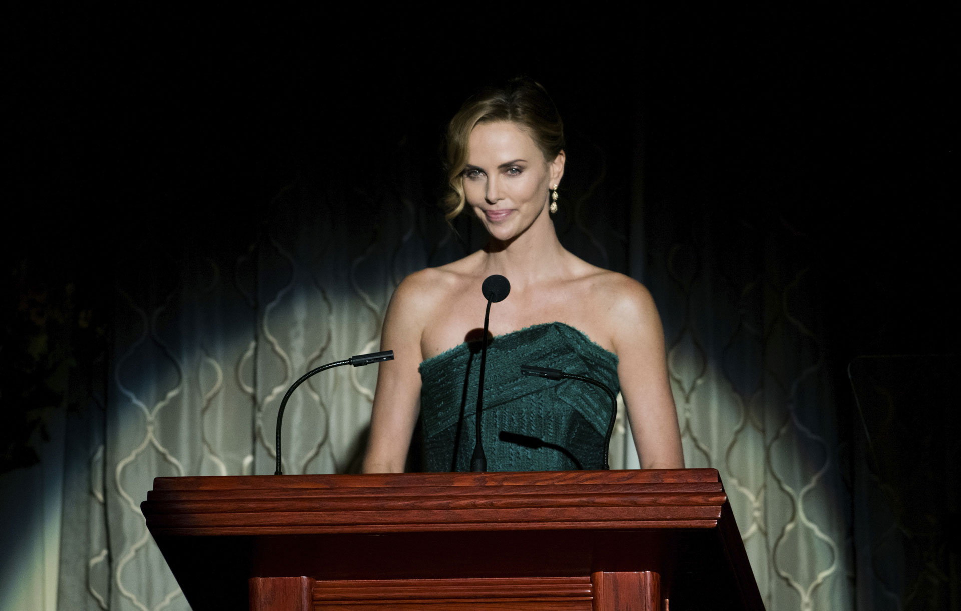 Long Shot | Official Movie Site | Lionsgate