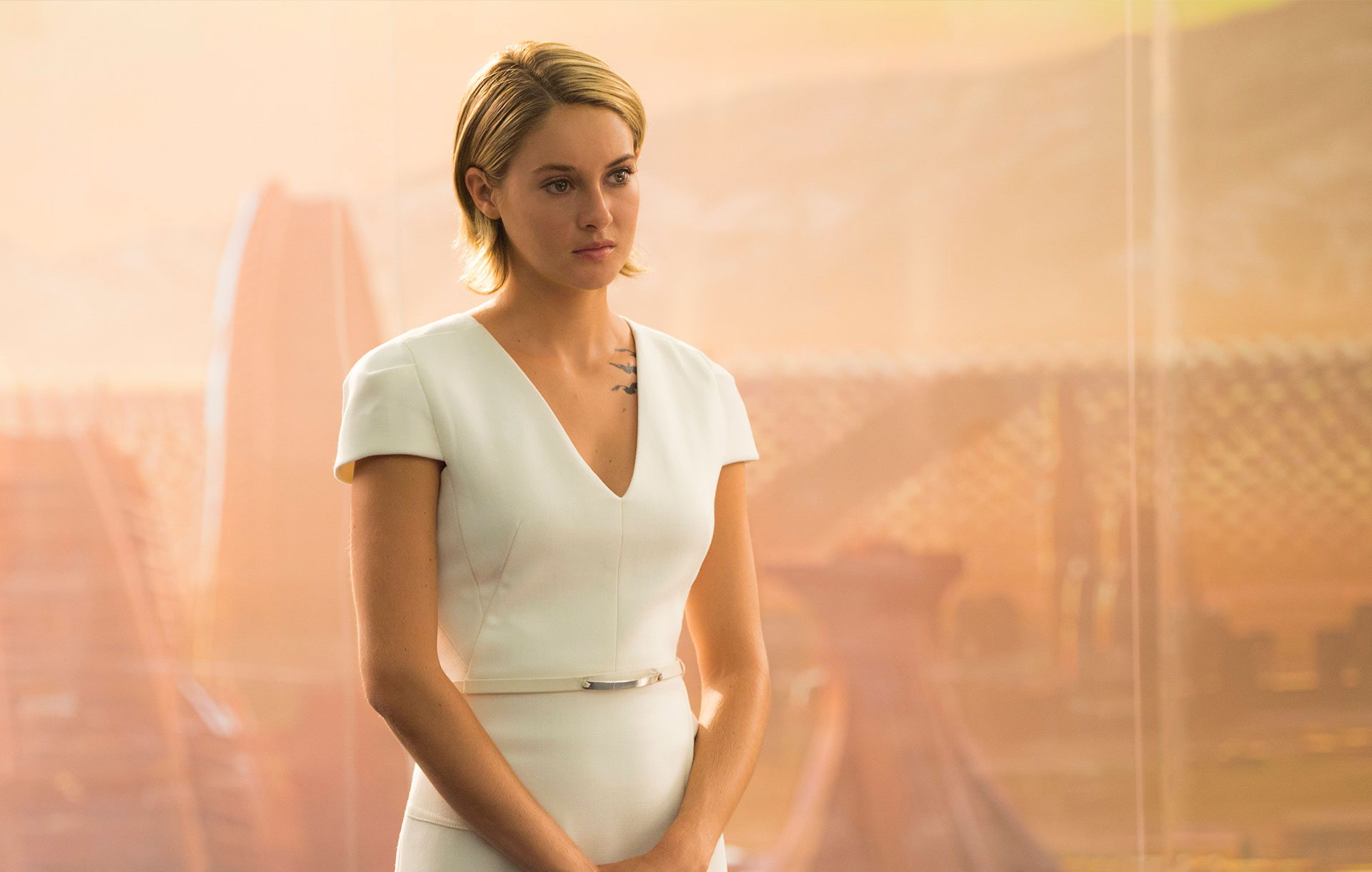 The Divergent Series: Allegiant | Naomi Watts, Ansel Elgort, Shailene ...